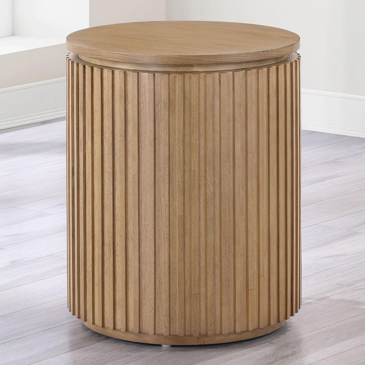 Colvin 18″ Round End Table, Toffee Finish - Eve Furniture
