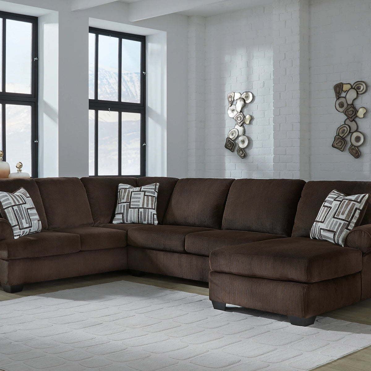 Kimlee 3-Piece Sectional with RAF Chaise – Eve Furniture